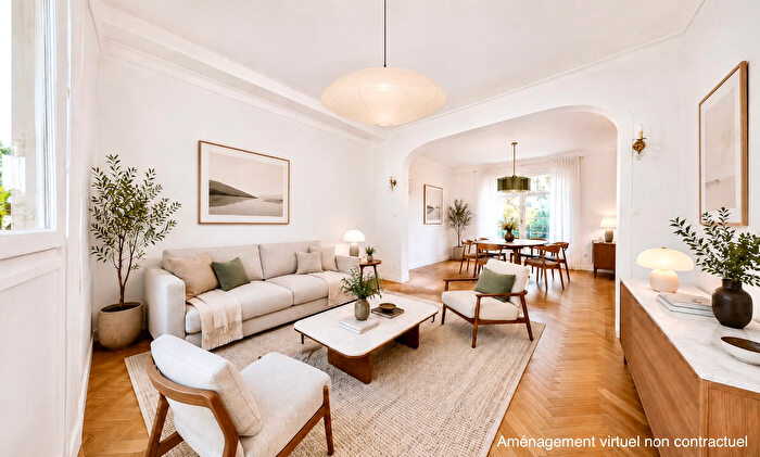 Appartement 3 pièces à Courbevoie, Marceau République, à vendre