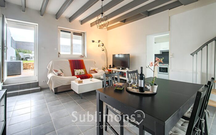 Maison à vendre - Pont-Saint-Martin - 3 pièces - 2 chambres