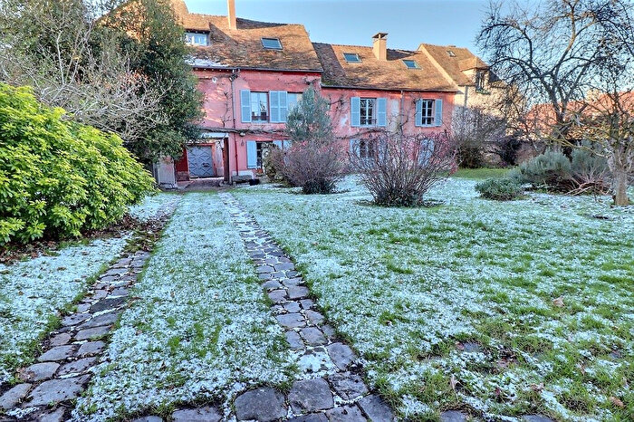 Maison à louer - Mareil-Marly - 14 pièces - 9 chambres