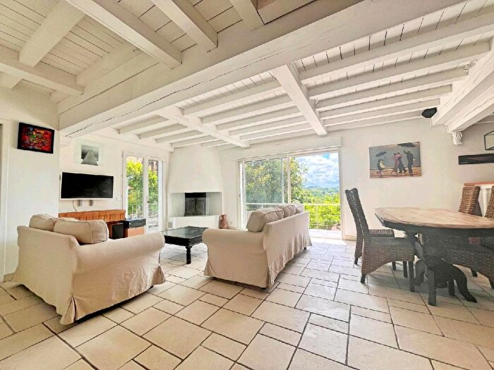 Maison à vendre - Bassussarry - 5 pièces - 4 chambres