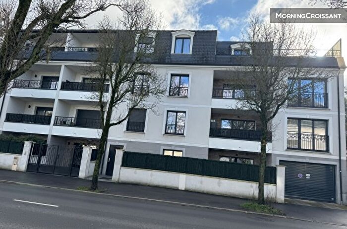Appartement à louer - Noisy-le-Grand, Sud - 1 pièce
