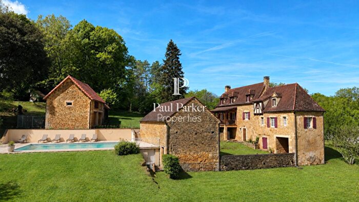 Sarlat-la-Canéda : Maison 8 pièces à vendre