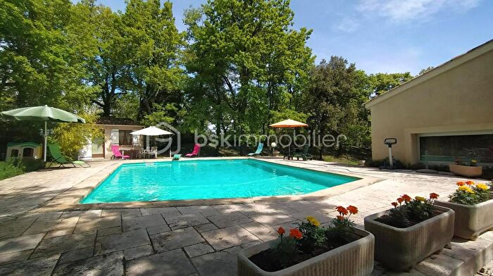 Maison à vendre - Pierrevert - 8 pièces - 5 chambres