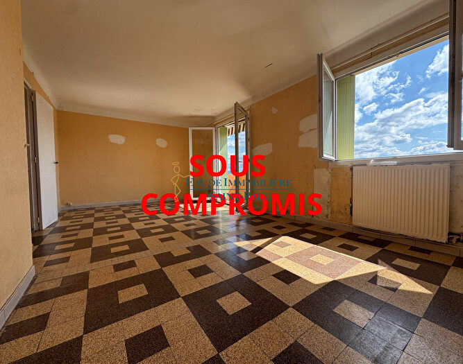 Appartement à vendre - Clermont-lHérault - 3 pièces - 2 chambres
