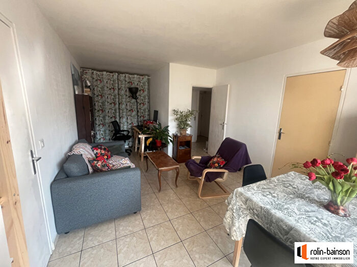 Appartement 2 pièces à Villeurbanne, Perrallière, à vendre
