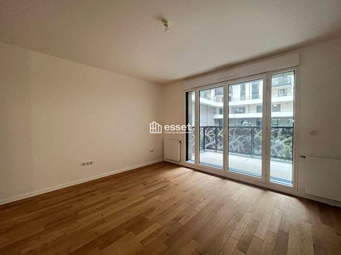 Appartement à louer - Faubourg de lArche, Courbevoie - 3 pièces - 2 chambres