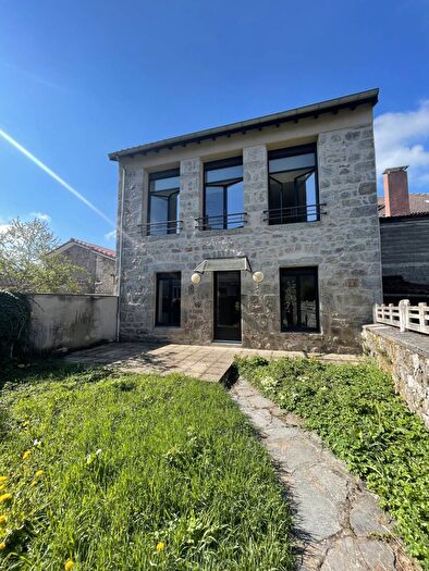 Centre Ouest, Sainte-Sigolène : Maison 3 pièces à louer