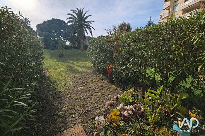 Appartement à vendre - Vallauris, Pertuades - 2 pièces - 1 chambre