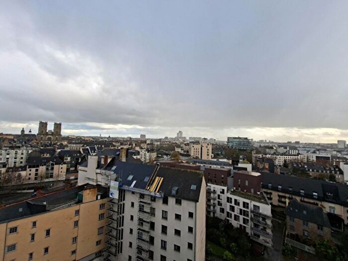 Appartement à louer - Quartiers Ouest, Bourg lEvesque - 1 pièce