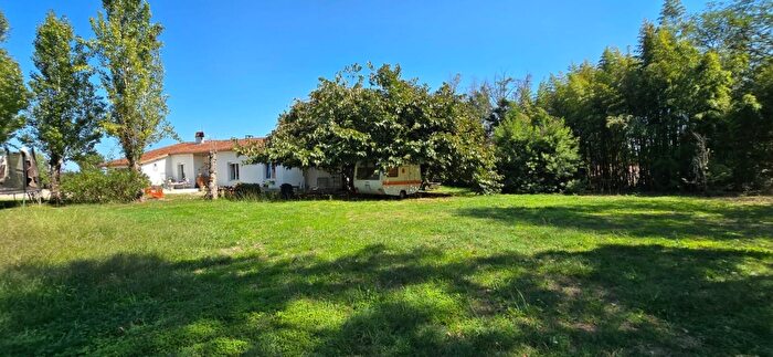 Maison à vendre - Saint-Sylvestre-sur-Lot - 6 pièces - 5 chambres