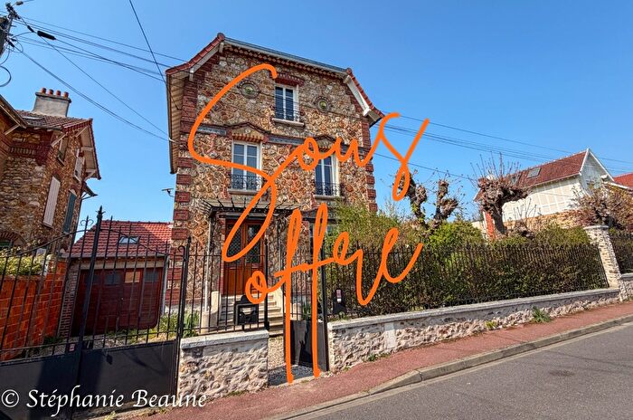 Maison à vendre - Ermont, Gros Noyer, Calmette - 8 pièces - 6 chambres