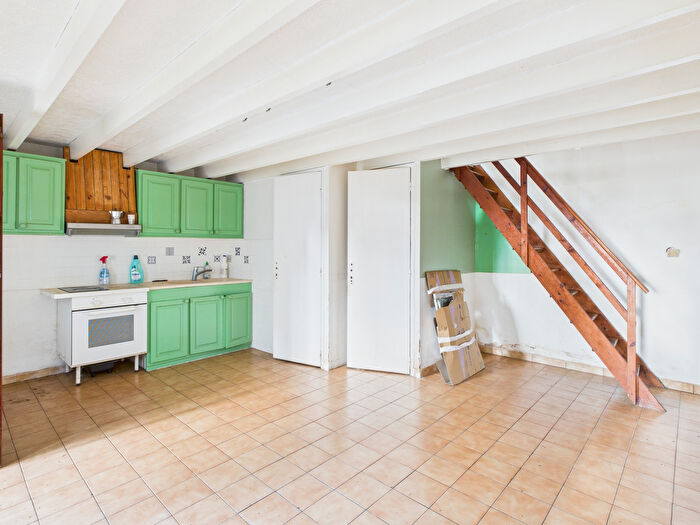 Maison à vendre - Corbeil-Essonnes - 2 pièces - 1 chambre