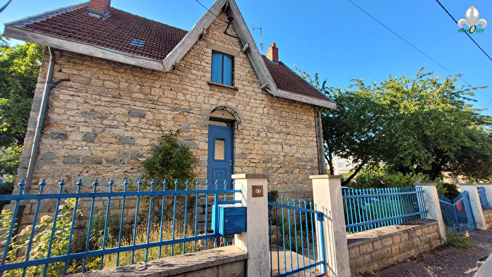 Longvic : Maison 4 pièces à louer