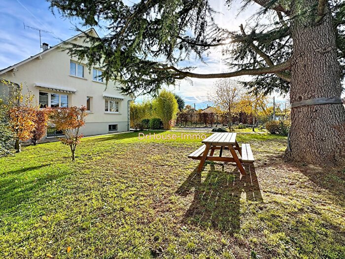 Maison 9 pièces à Amilly, à vendre