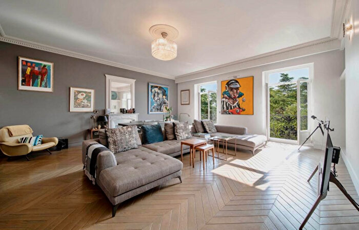 Maisons à vendre et appartements à louer - 1
