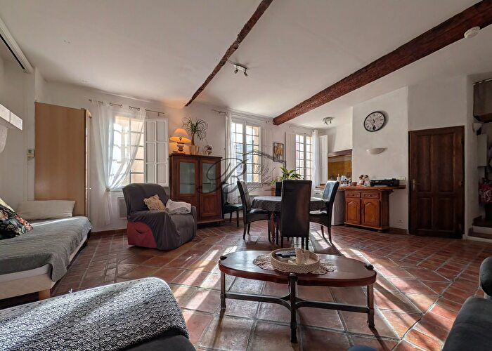 Appartement à vendre - Pertuis, Centre-ville, Fours à Chaux, Claret - 2 pièces - 1 chambre