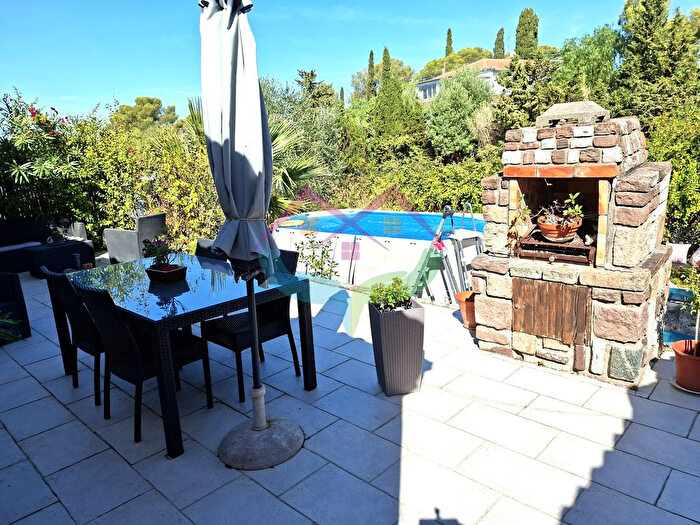 Maison à vendre - Saint-Raphaël, Plateau Notre-Dame - 3 pièces - 2 chambres