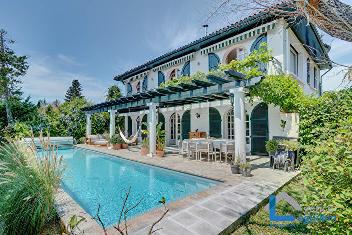 Hendaye, Plage, Sopite, Aguerria, Corniche - Maison 7 pièces à vendre