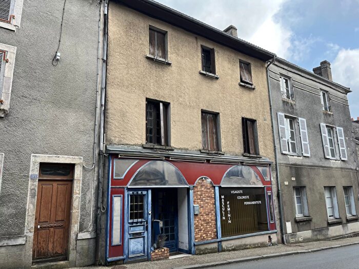 Maison à vendre - Magnac-Laval - 7 pièces - 3 chambres