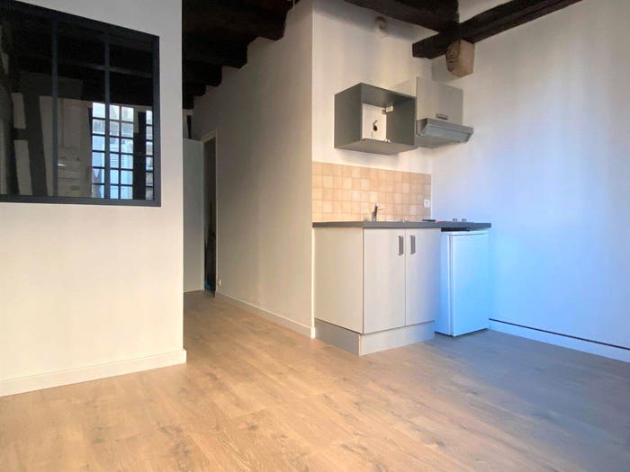 Centre-Hôtel de Ville, Limoges : Appartement 1 pièce à louer
