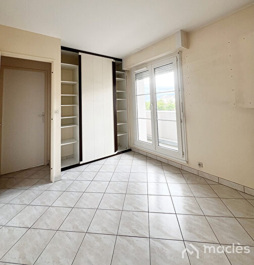 Le Mée-sur-Seine, Les Courtilleraies Nord : Appartement 4 pièces à vendre