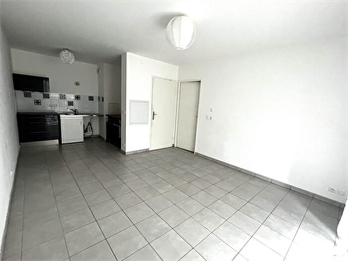 Appartement à louer - Lagny-sur-Marne, Saint Laurent, Hauts de Lagny - 2 pièces - 1 chambre