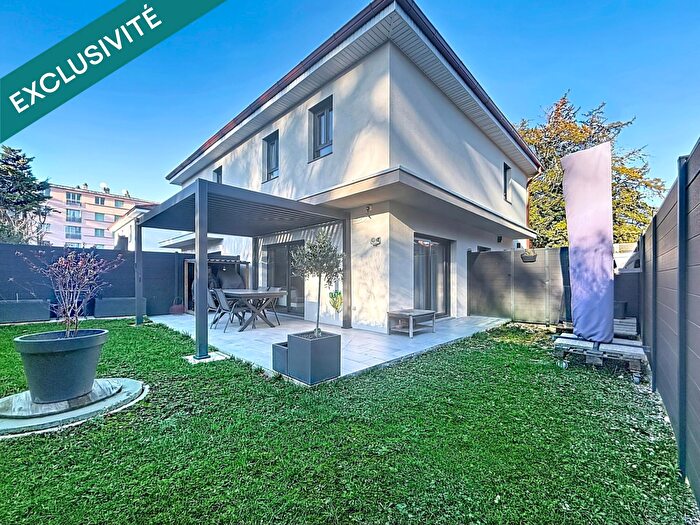 Maison à vendre - Tullins - 4 pièces - 3 chambres