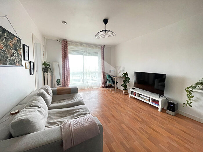 Appartement à louer - Orléans, La Madeleine, Saint-Laurent - 1 pièce