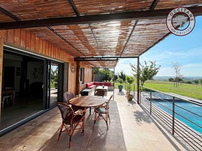 Maison à vendre - LIsle-Jourdain - 6 pièces - 5 chambres