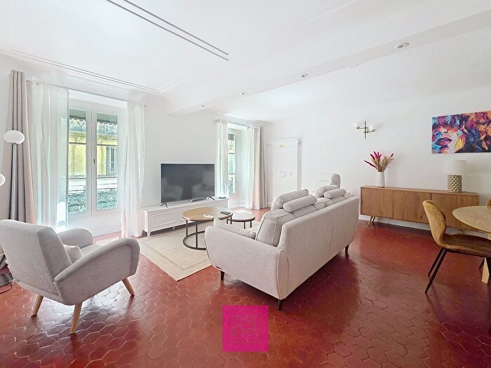 Appartement 2 pièces à vendre - Nîmes, Ecusson, Arènes