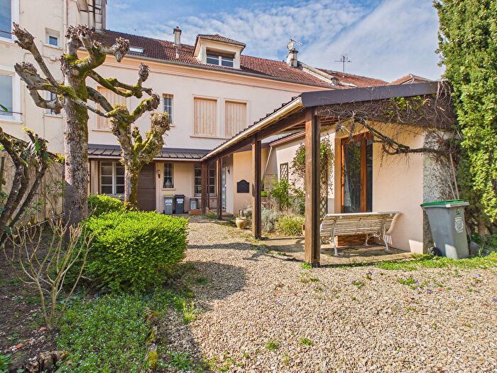 Maison à vendre - Villenauxe-la-Grande - 12 pièces - 4 chambres