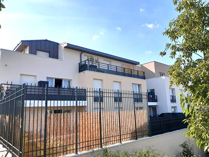 Appartement à louer - Montconseil, Corbeil-Essonnes - 3 pièces - 2 chambres