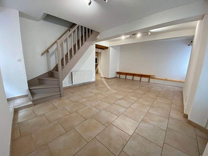 Maison à louer - Saint-Papoul - 5 pièces - 3 chambres