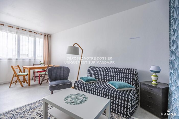 Appartement 1 pièce à louer à Paris 18ème, Simplon, Poissonniers
