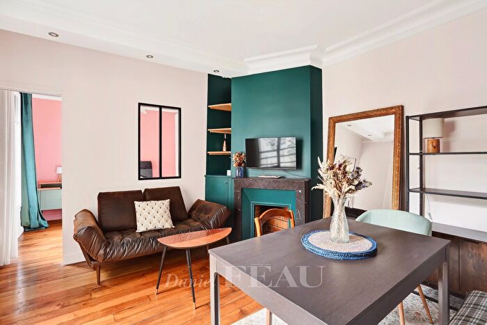 Appartement à louer - Paris e , Saint-Gervais - 2 pièces - 1 chambre