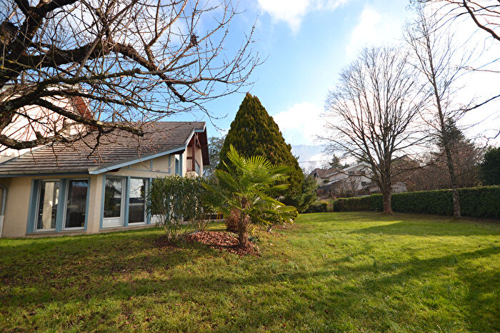 Maison à vendre - Aix-les-Bains, Est - 7 pièces - 6 chambres