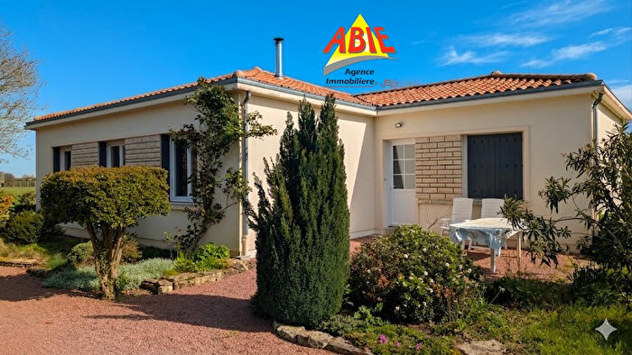 Maison à vendre - Maillé - 5 pièces - 4 chambres