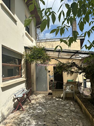 Maison à vendre - Castelnau-de-Médoc - 10 pièces - 4 chambres