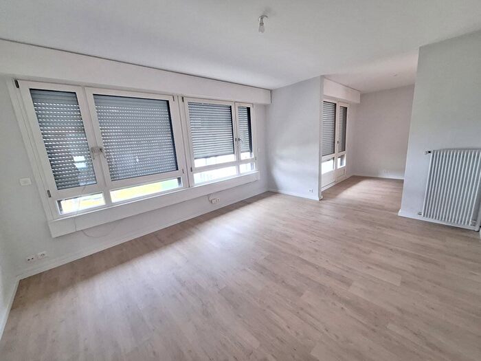 Appartement à louer - Reims - 4 pièces - 2 chambres