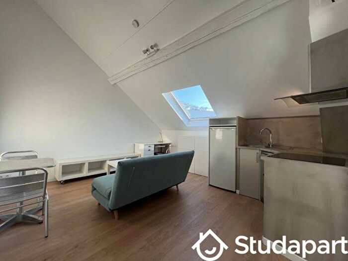 Appartement à louer - Clairmarais-Charles Arnould, Reims - 2 pièces - 1 chambre