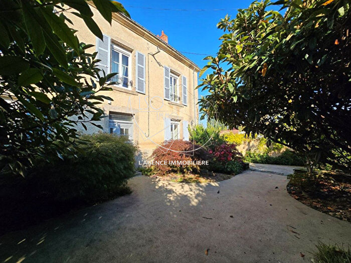 Maison à vendre - Breuil-Barret - 7 pièces - 5 chambres