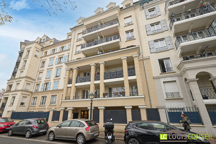 Appartement à vendre - Le Plessis-Robinson, Nouvelle Cité, Jardins - 2 pièces - 1 chambre