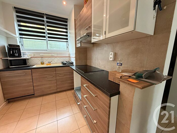 Appartement à louer - Coulommiers, Ville haute - 3 pièces - 2 chambres