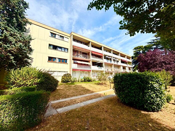 Chilly-Mazarin, Nord : Appartement 4 pièces à vendre