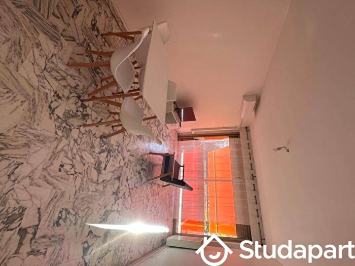 Appartement à louer - Saint Roch, Nice - 1 pièce - 3 chambres