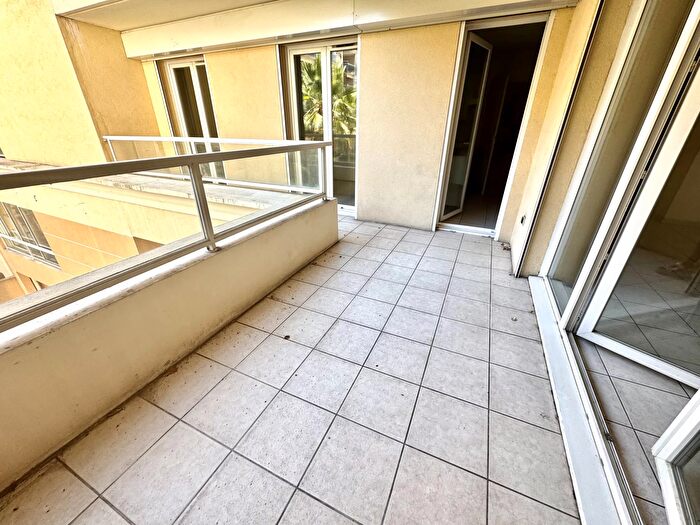 Appartement 3 pièces à vendre - Cannes, Carnot