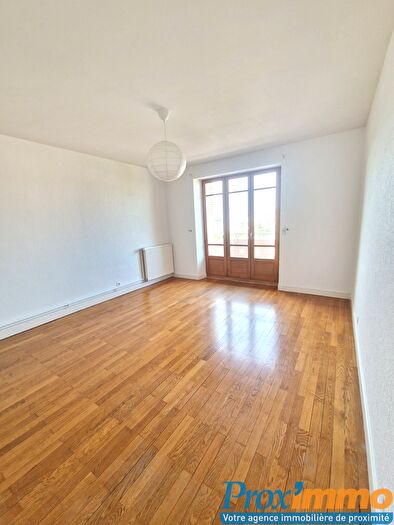 Appartement à louer - Voiron, Centre-ville, Gare - 3 pièces - 2 chambres