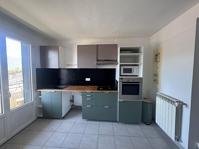 Chambéry, Centre-ville - Appartement 4 pièces à louer
