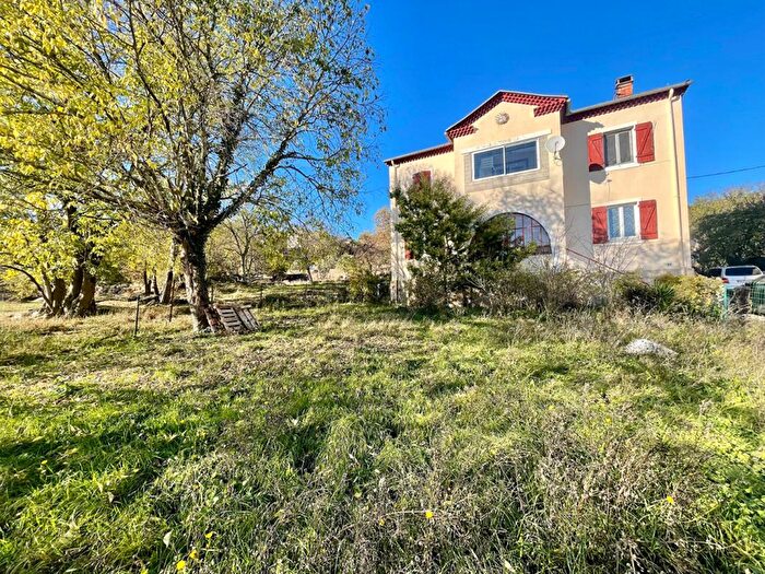 Maison à vendre - Saint-Ambroix - 7 pièces - 5 chambres