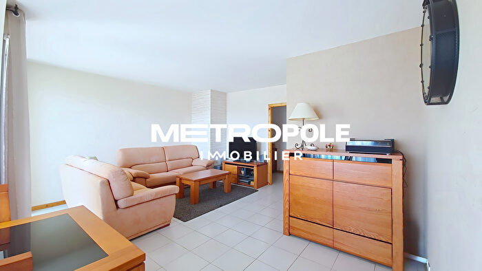 Appartement à vendre - Saint-Priest, Revaison - 4 pièces - 3 chambres